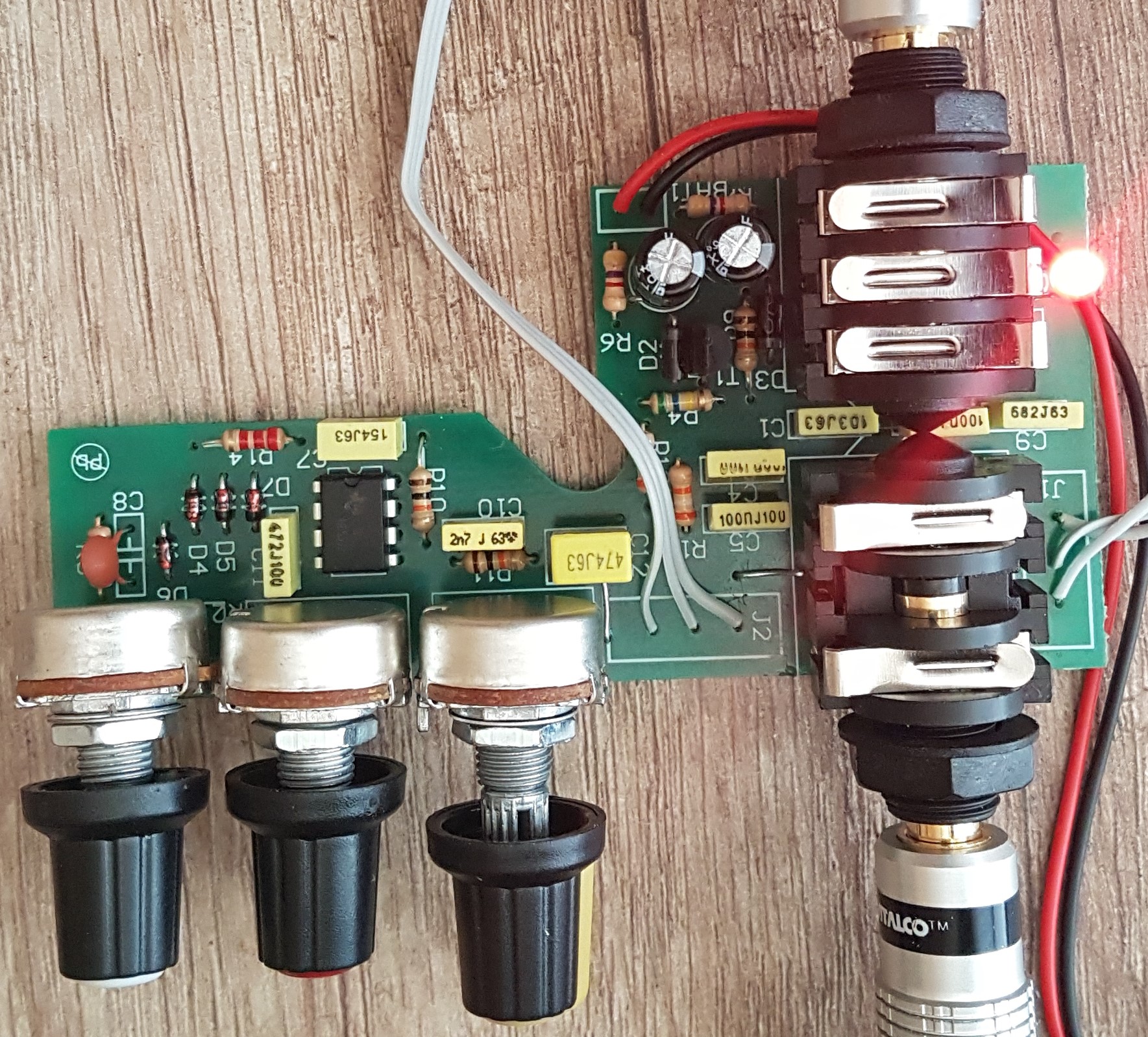 AVT3031_DISTORTION_PLUS - EasyEDA open source hardware lab